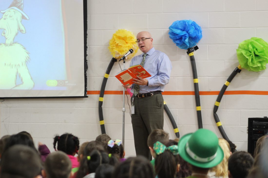 One for the Books: Dr. Crisp celebrates annual ‘Read Across America ...